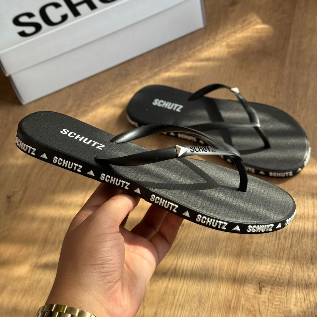 Schutz – Armazém dos Chinelos