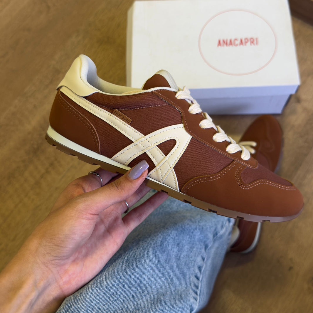 Ana Capri: Elegância e Conforto no Armazém dos Chinelo – Armazém dos ...